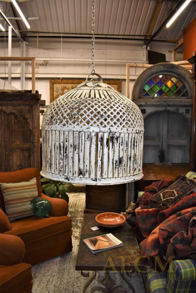 LARGE AND DECORATIVE VINTAGE ART METAL LATTICEWORK CAGE - AEGM