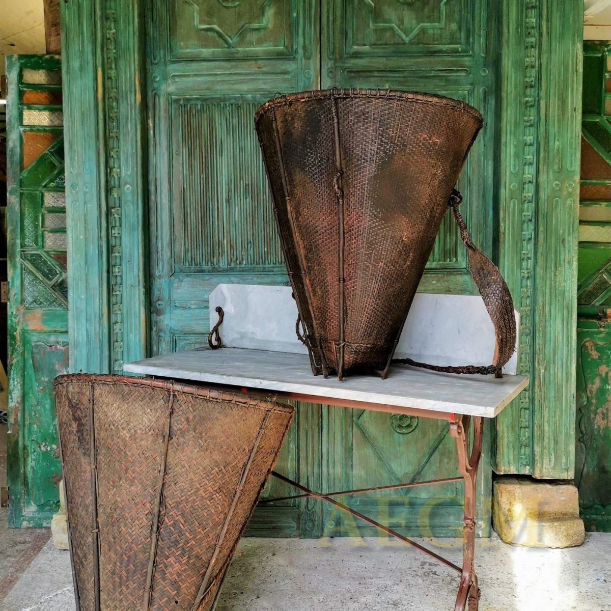 LARGE AND DECORATIVE VINTAGE ART METAL LATTICEWORK CAGE – AEGM