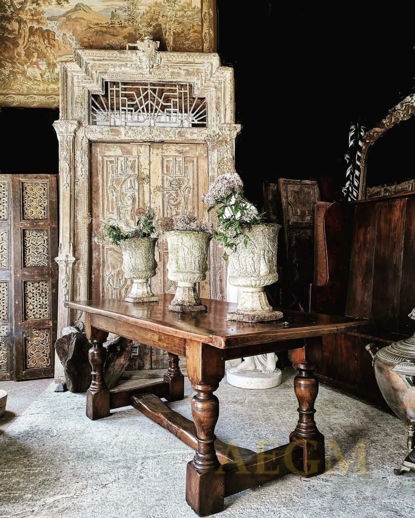 A Wonderful 17th Century Style Large Oak and Elm Refectory Table - AEGM