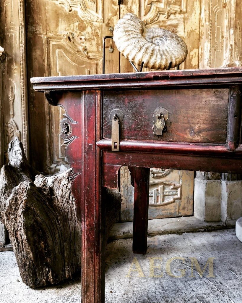 An Exquisite Late Ming Dynasty Work Table - AEGM